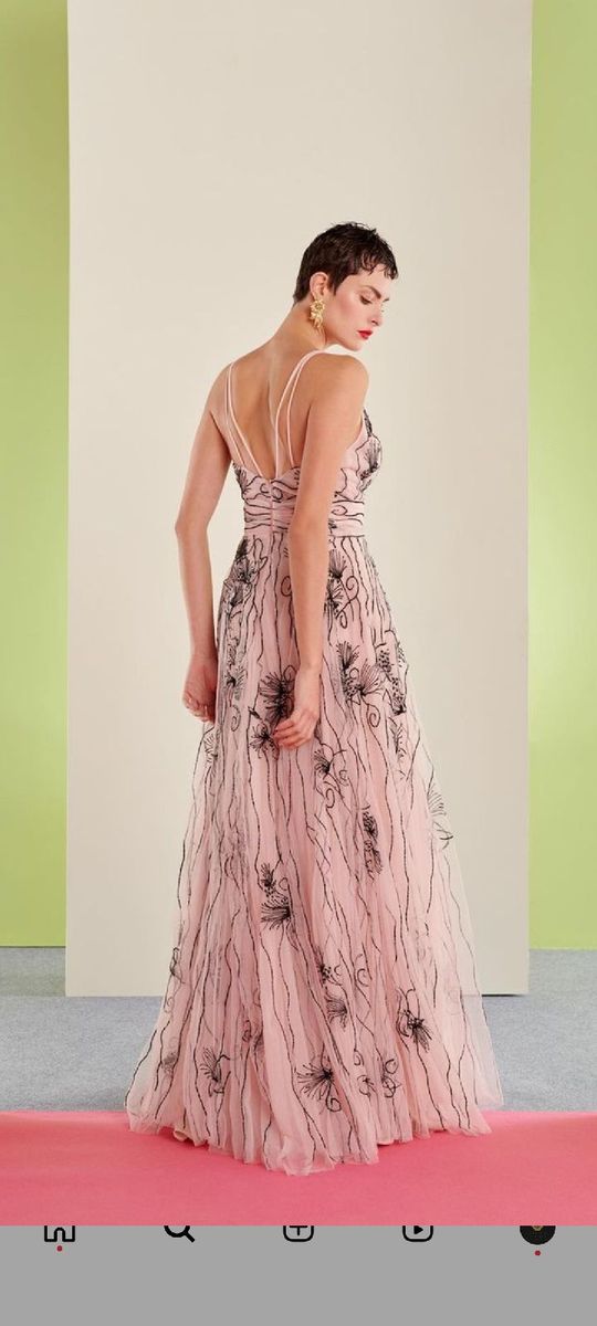 Vestido Perfeito Delicadamente Bordado No Tule ,maravilhoso Veste ...