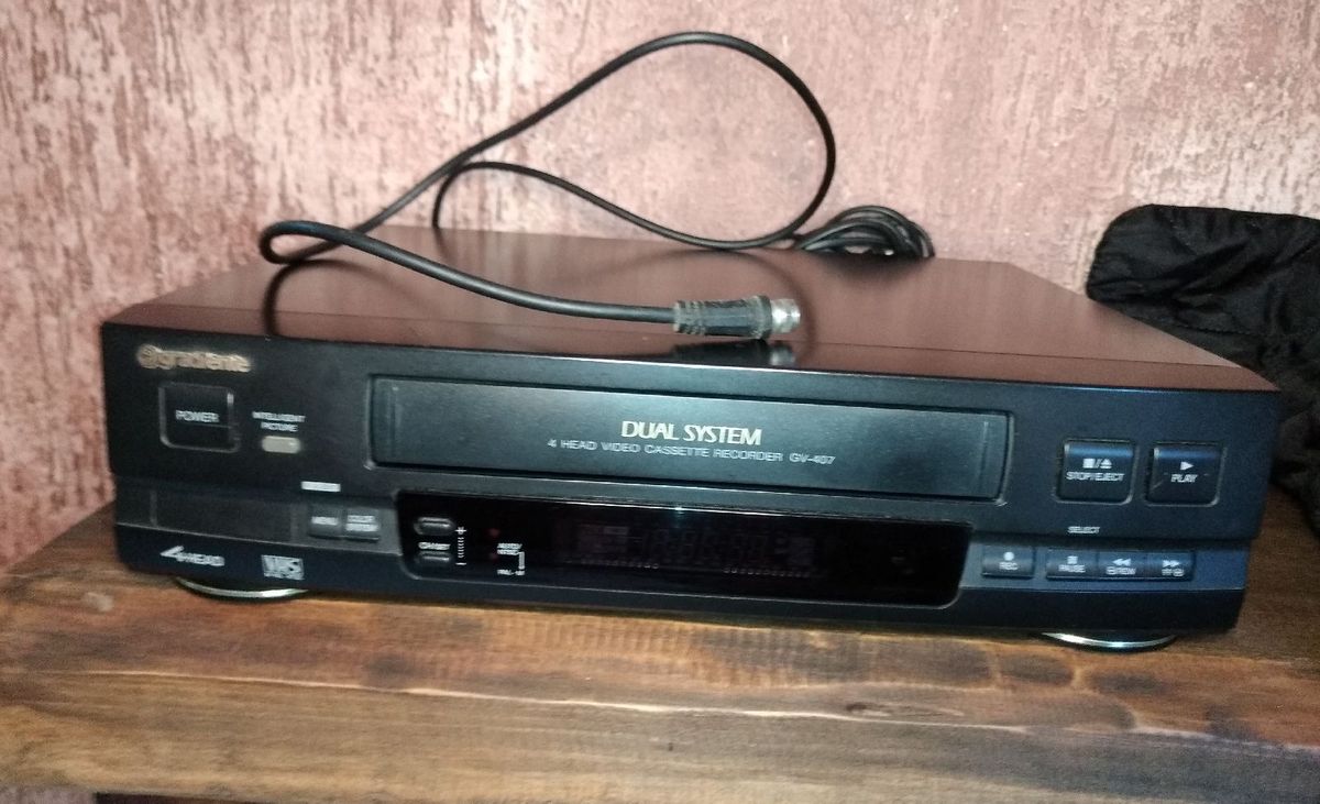 Vhs Gradiente | Móvel de Antiquário Gradiente Usado 53994690 | enjoei