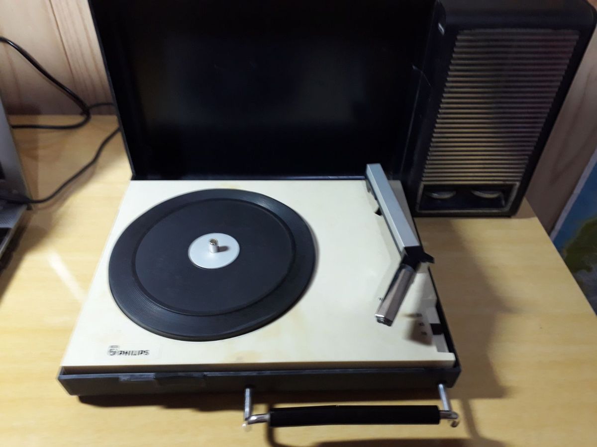 Vitrola Philips Antiga (anos 70) | Item de Música Philips Usado ...