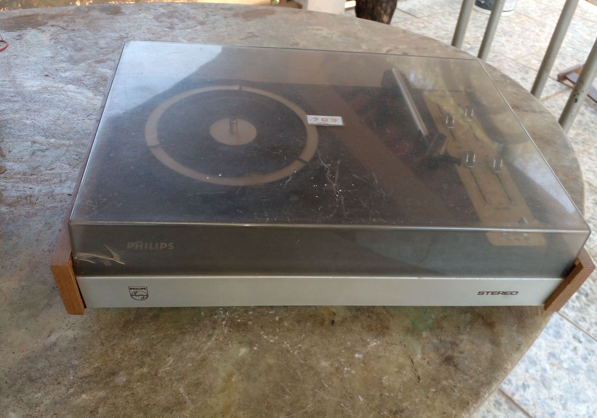 Vitrola Philips Antiga | Móvel de Antiquário Philips Usado 76365094 ...