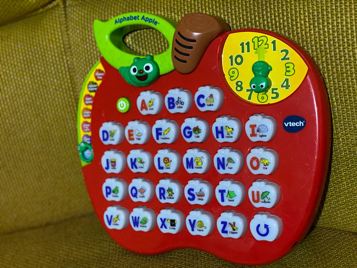 Vtech Alphabet Apple, Red | Brinquedo Vtech Usado 58409554 | enjoei