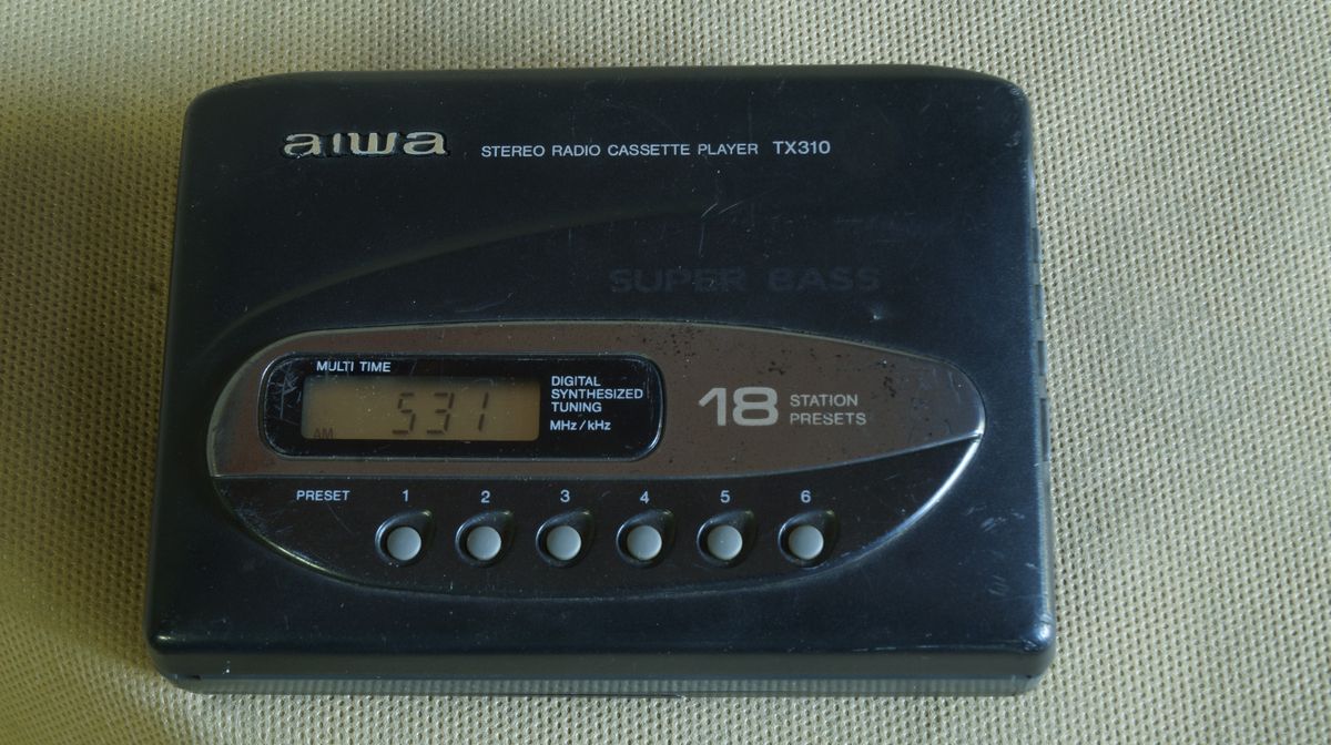 Walkman Aiwa Hs-tx310 -sr-apego (cód. 1581) | Item de Música Aiwa Usado 85383623 | enjoei