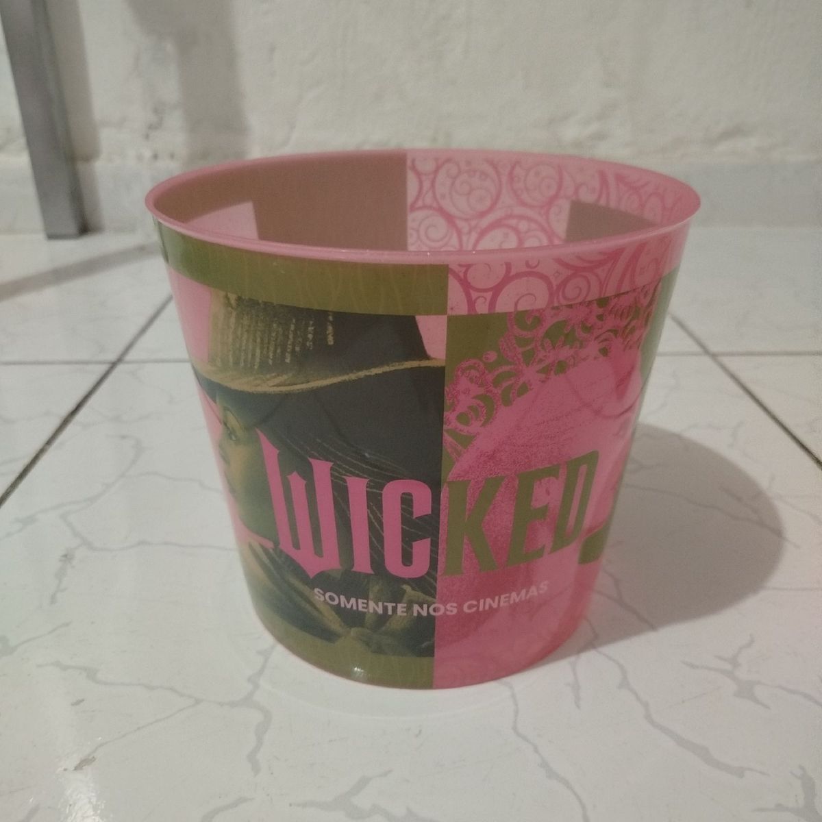 Wicked - Balde Elphaba e Glinda (cineflix) | Item de Música Wicked ...