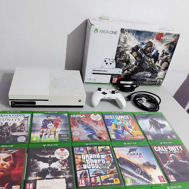 Xbox One S 1tb com Controle e 14 Jogos Console de Videogame Xbox One Usado 82231007 enjoei