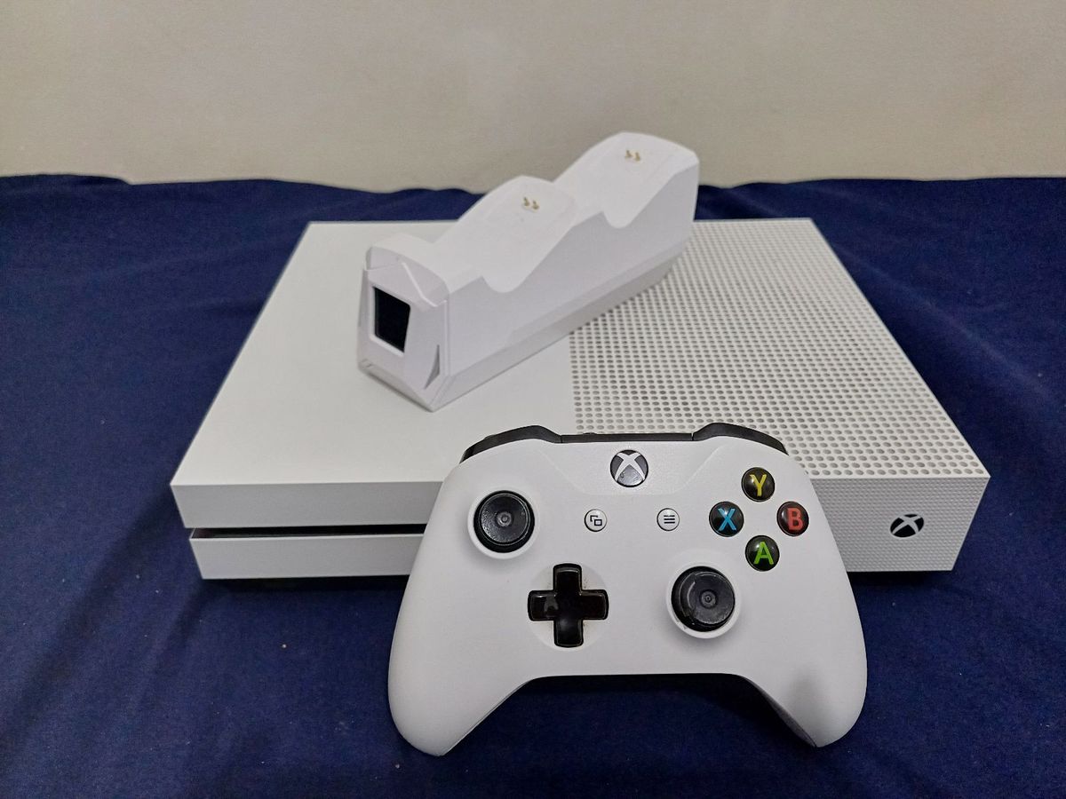 Xbox One S 1tb | Console de Videogame Xbox One Usado 104935644 | enjoei