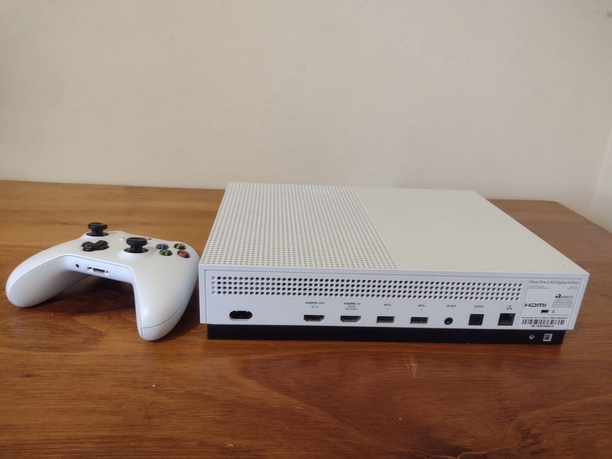 Xbox One S Digital Edition 1tb Microsoft Usado 109426843 enjoei