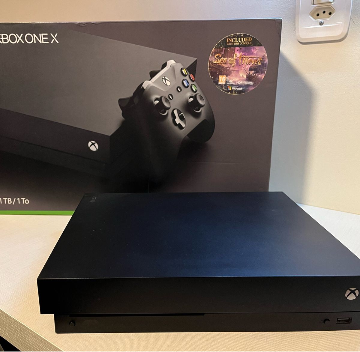 Xbox One X 1 Tb | Console de Videogame Xbox Usado 106368703 | enjoei